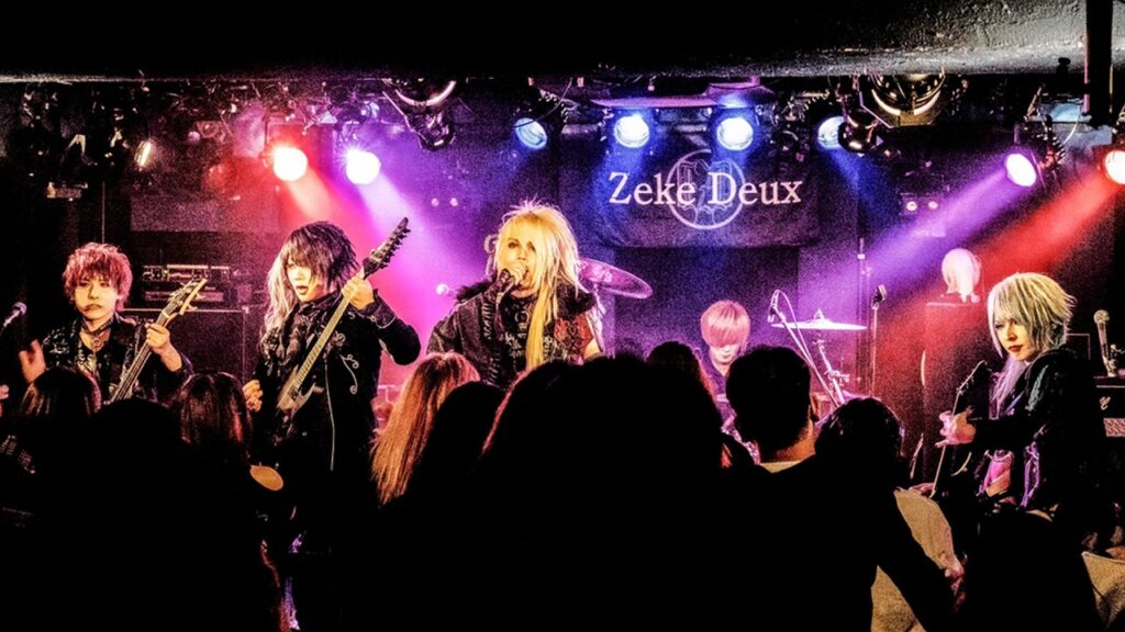 超満員の会場で、Zeke Deuxが1周年単独公演を開催。2023年1月に2nd Mini Album発売&無料ワンマンツアー決定 ...